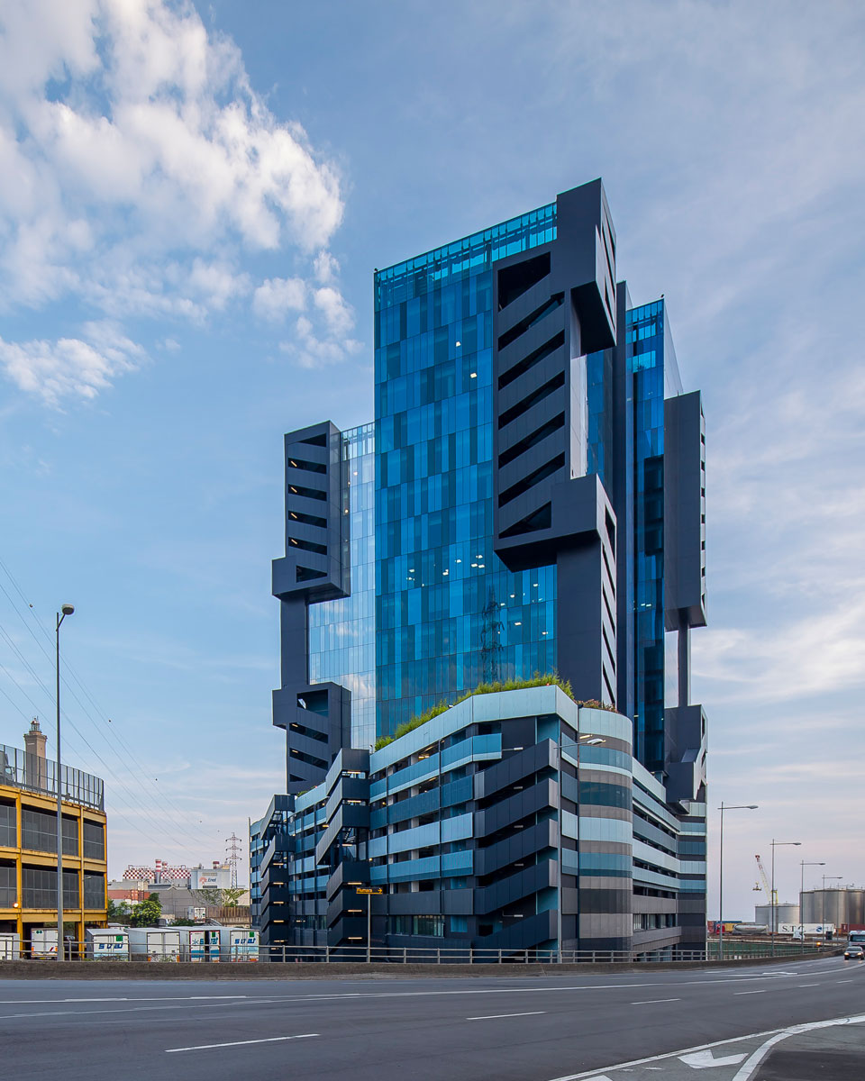 Three towers in San Benigno, MSC Headquarters - Atelier(s) Alfonso ...
